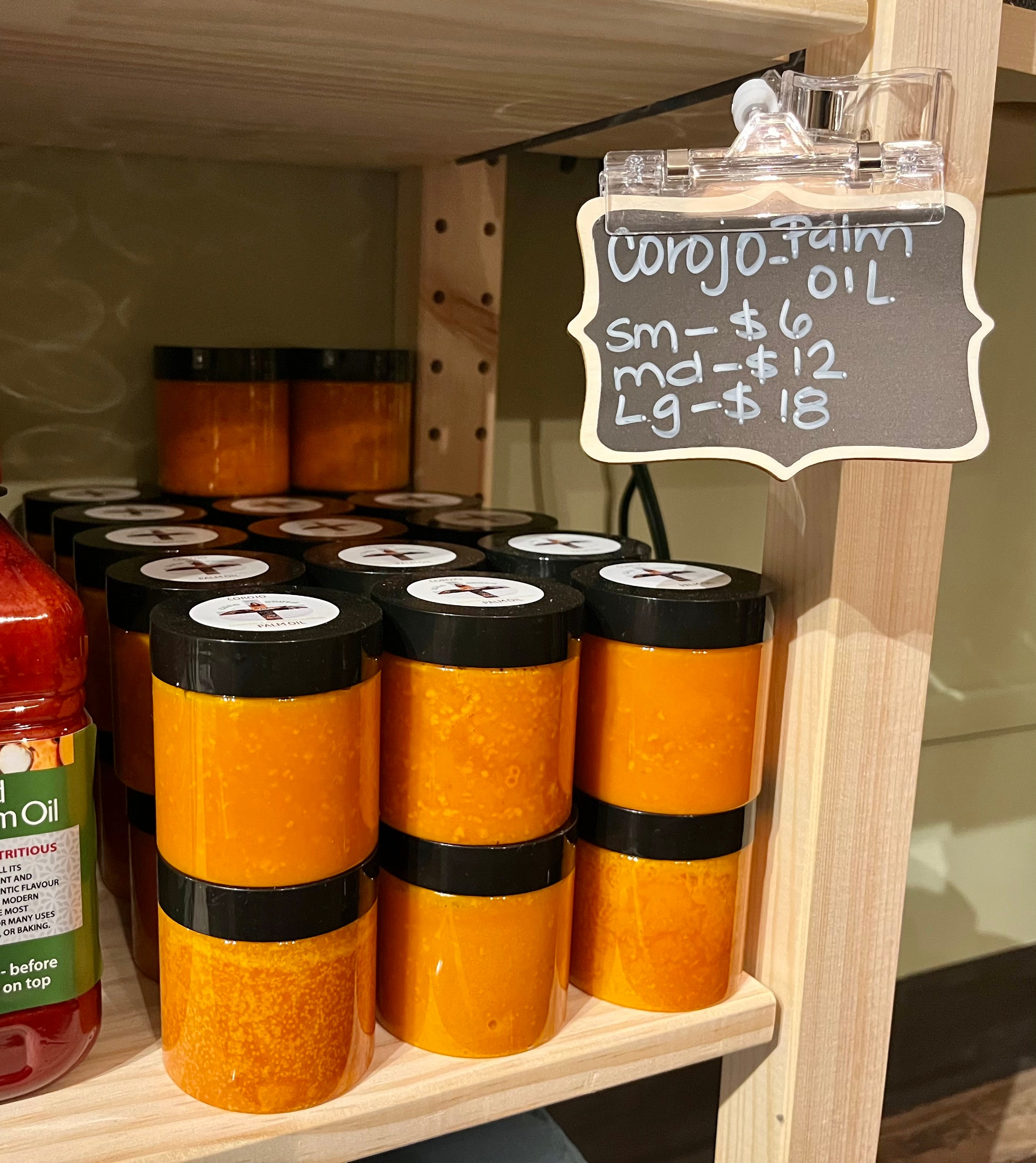 Corojo pequeno/ Small palm oil – casadeorula